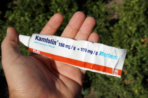 Kamfolin merhem nedir, ne işe yarar, nasıl kullanılır - Cilt Bakımım ...